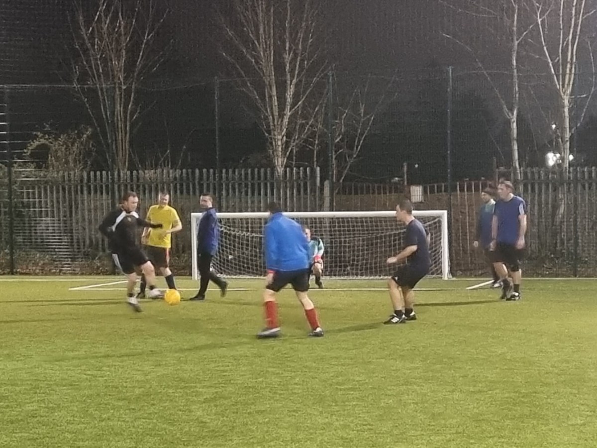 BOOK NOW FOR OVER 30S FOOTBALL NEXT MONDAY – Community Kickabout
